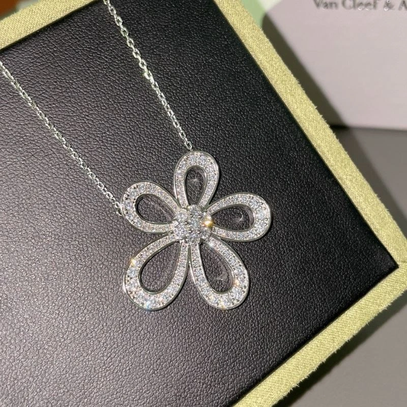 OEM Unclassified Brand Necklaces