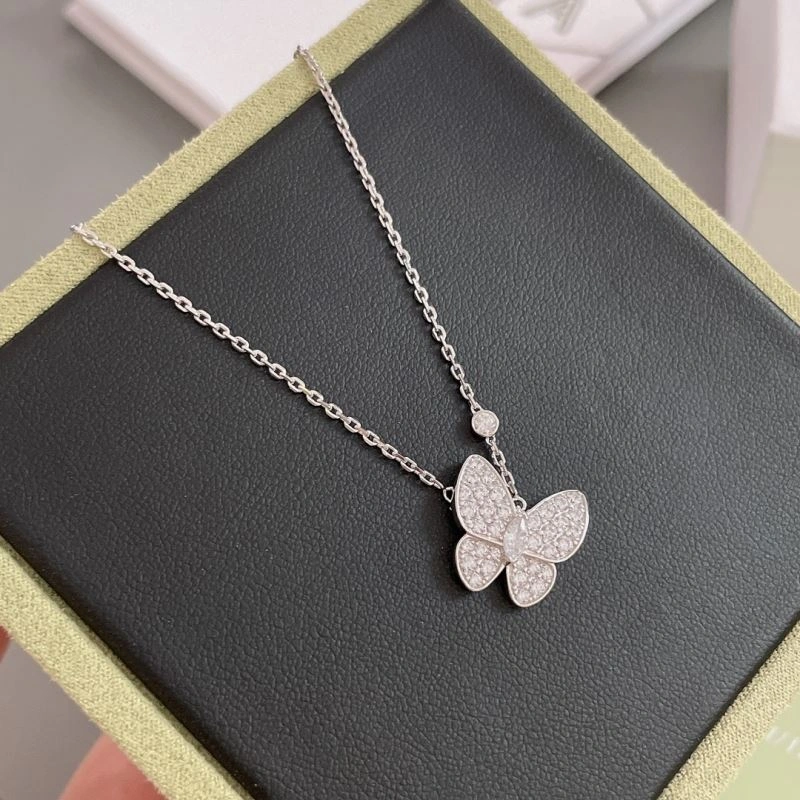 Unclassified Brand Necklaces