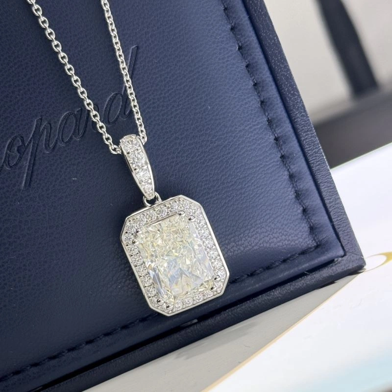 Authentic Unclassified Brand Necklaces