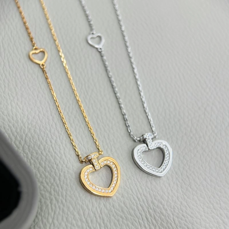 Discounted Unclassified Brand Necklaces