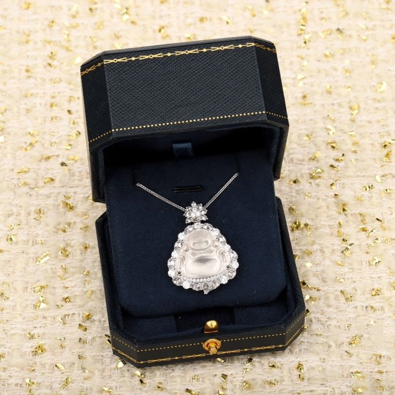 Unclassified Brand Necklaces