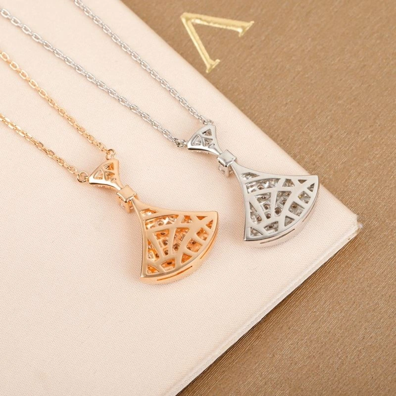 Unclassified Brand Necklaces
