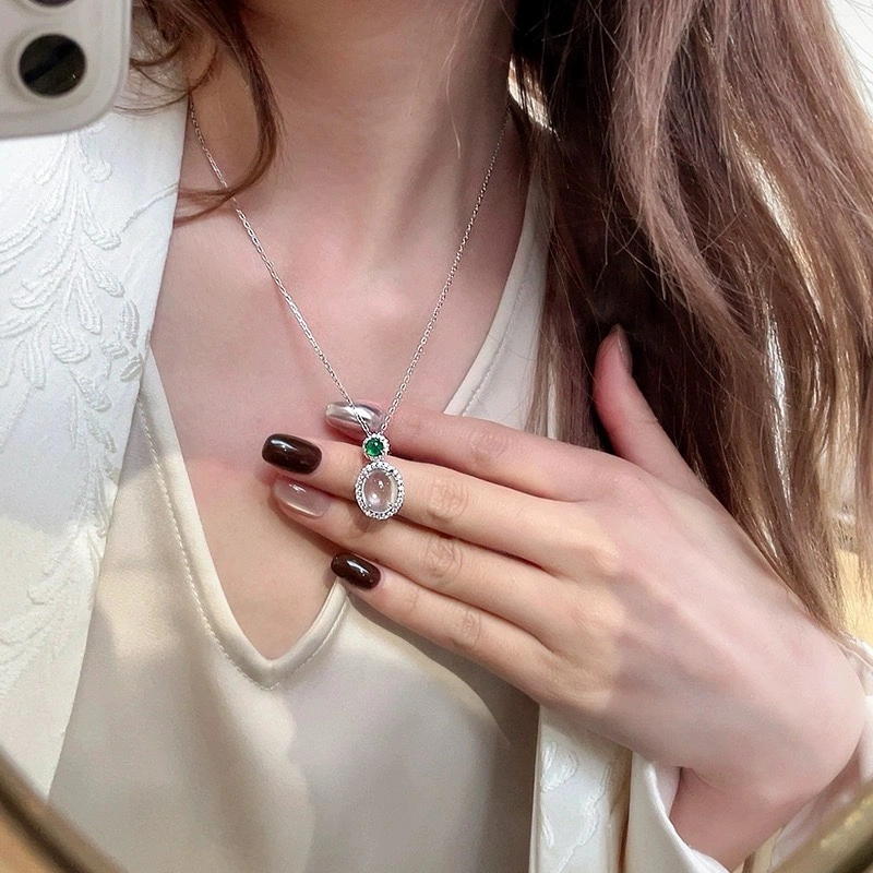 Unclassified Brand Necklaces