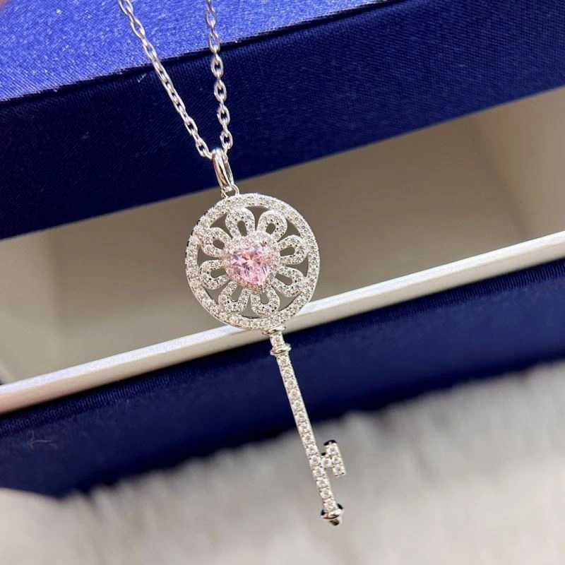 Unclassified Brand Necklaces
