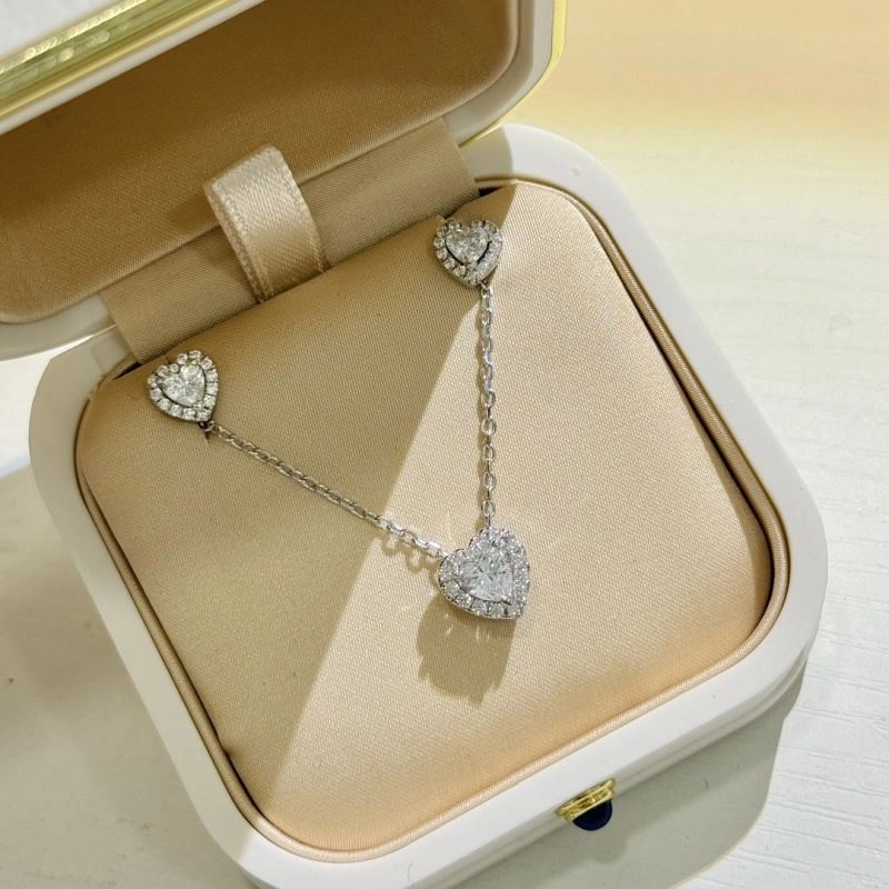 Official Unclassified Brand Necklaces