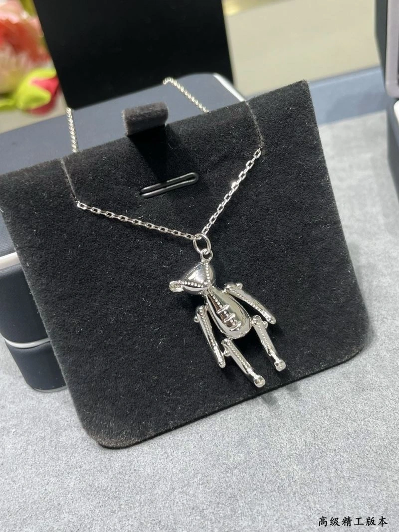 Real Unclassified Brand Necklaces