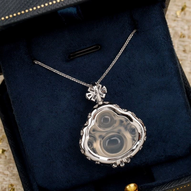 Bargain Unclassified Brand Necklaces