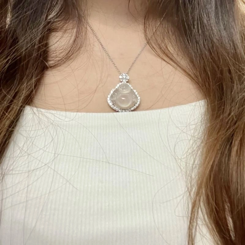 Bargain Unclassified Brand Necklaces