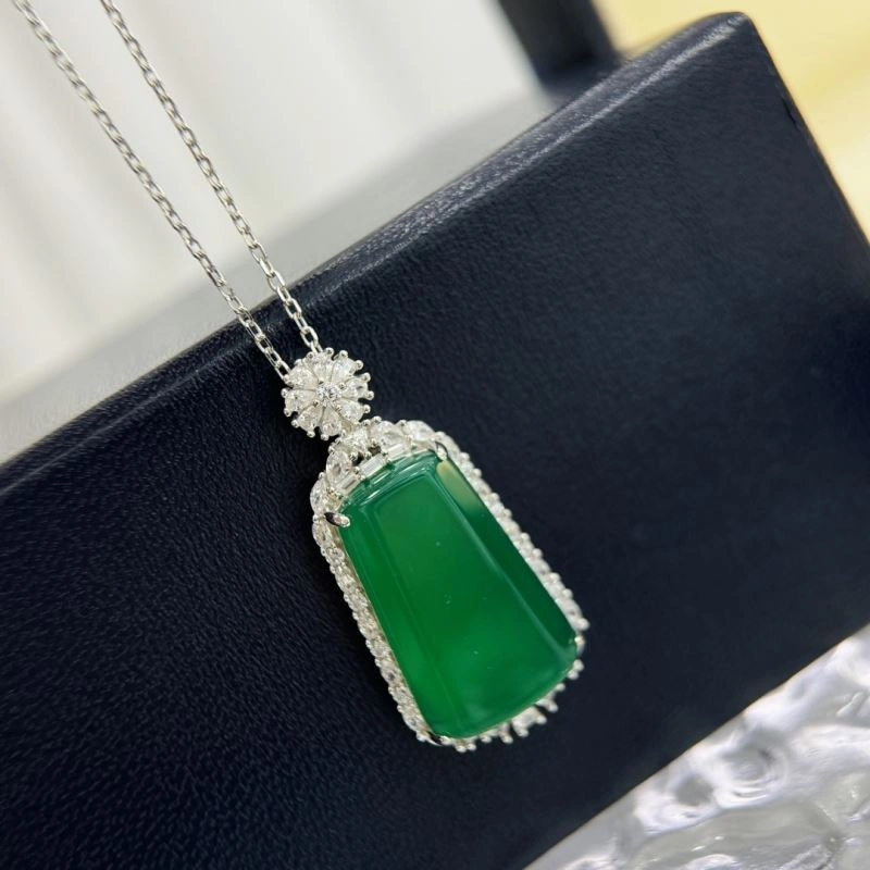 Top mirror Unclassified Brand Necklaces