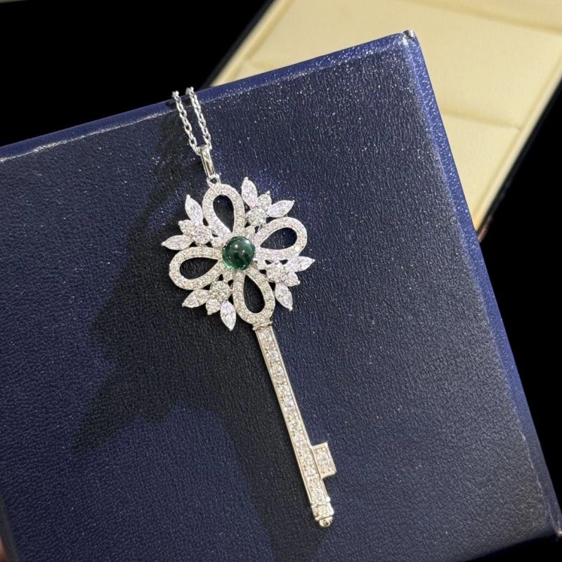 Legit Unclassified Brand Necklaces