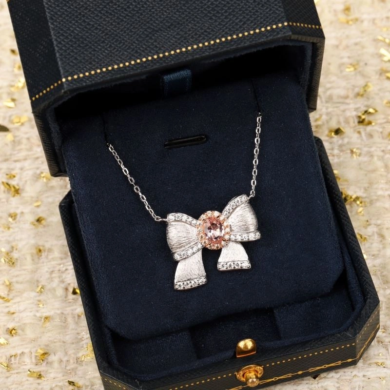 Precise copy Unclassified Brand Necklaces
