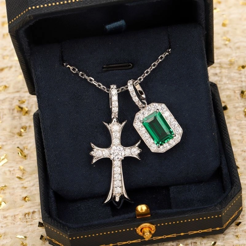 Brand-authenticated Unclassified Brand Necklaces