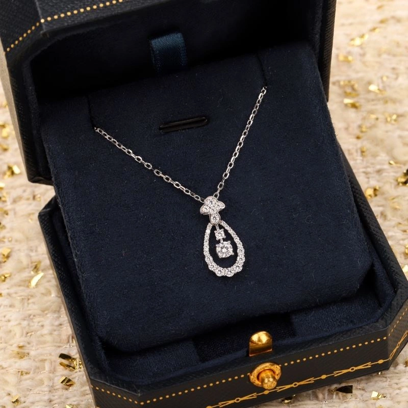 Discounted Unclassified Brand Necklaces