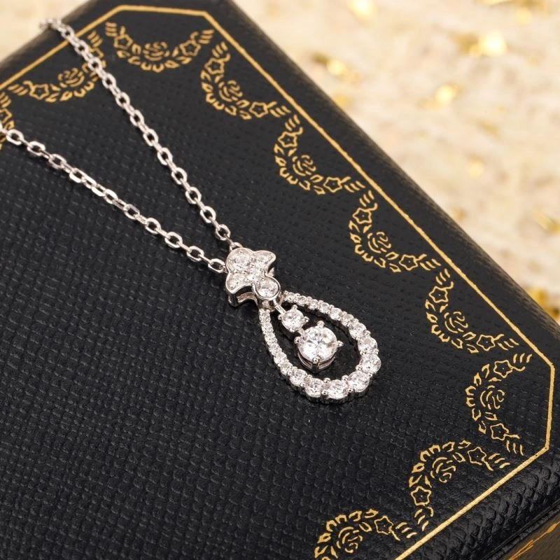 Discounted Unclassified Brand Necklaces