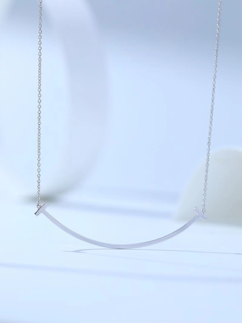 Unclassified Brand Necklaces