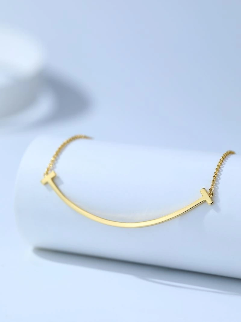 Unclassified Brand Necklaces