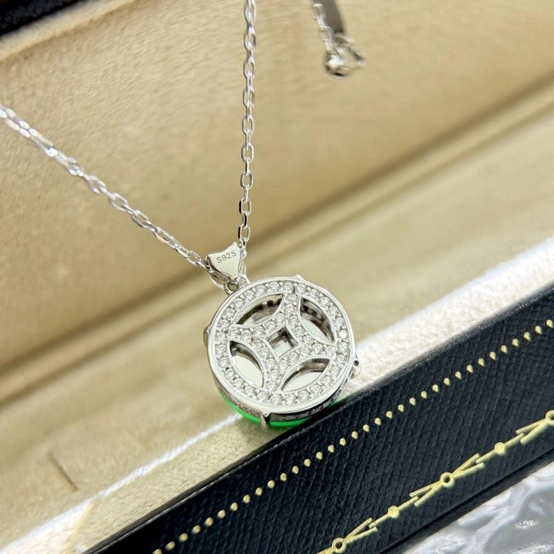 Unclassified Brand Necklaces