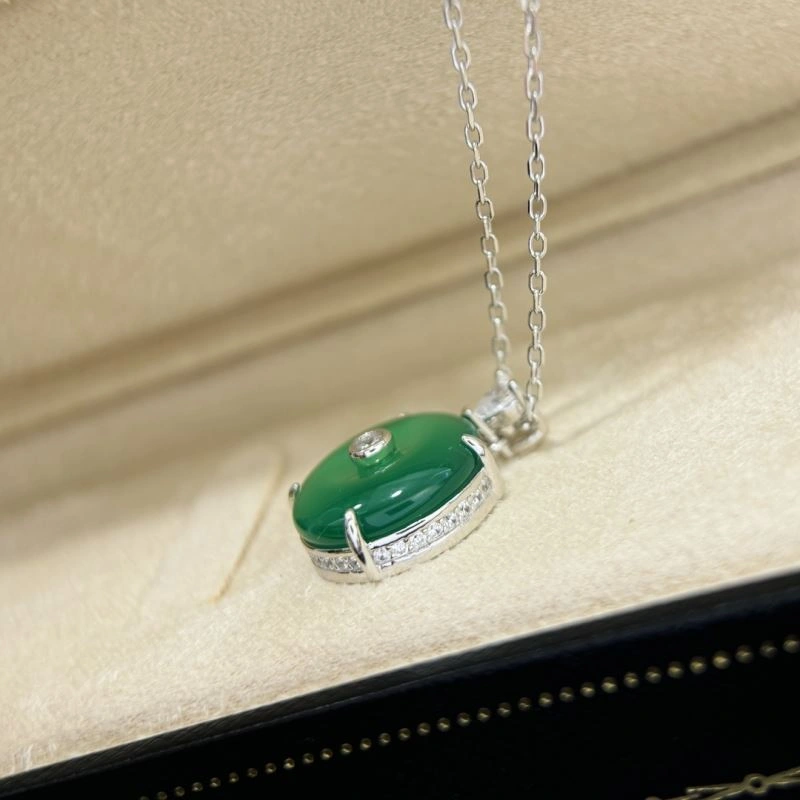 Unclassified Brand Necklaces