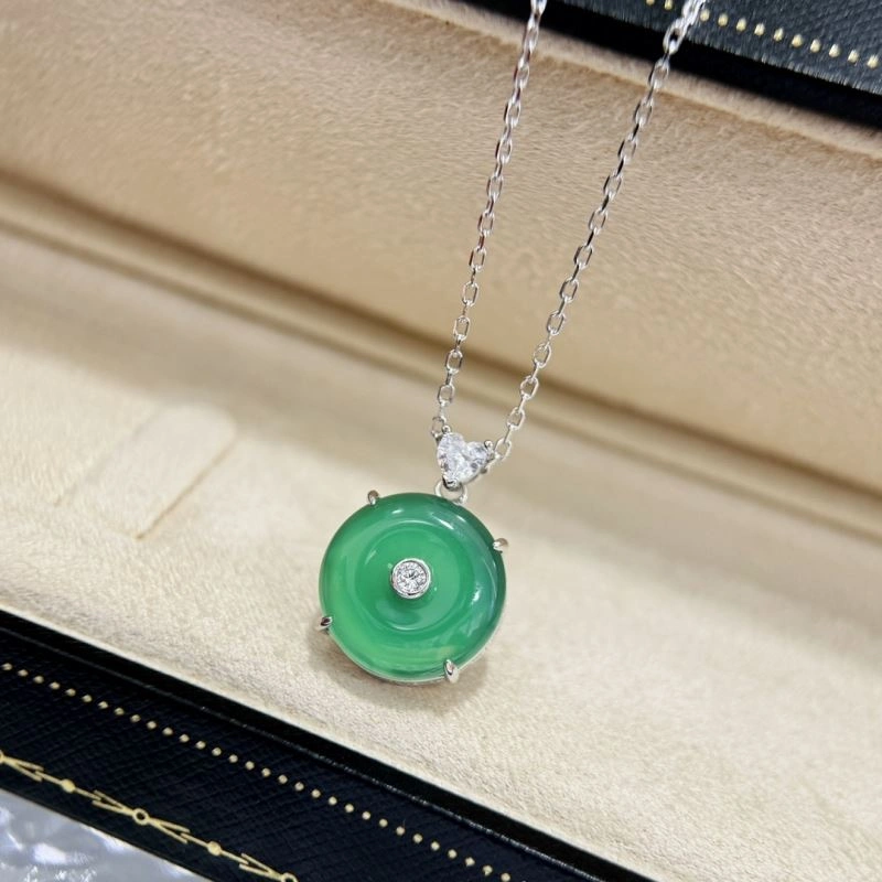 Unclassified Brand Necklaces