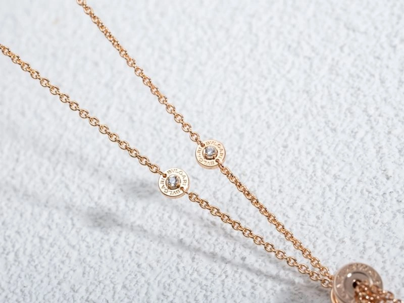 Mirror quality Unclassified Brand Necklaces