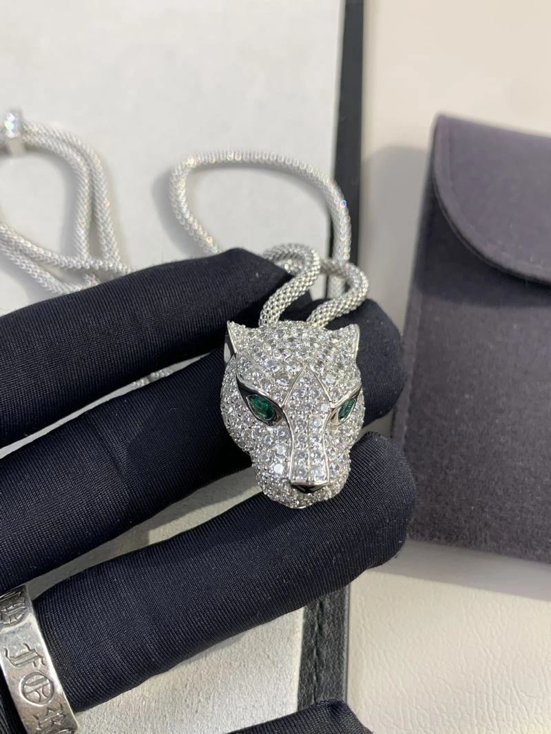 Discounted Unclassified Brand Necklaces