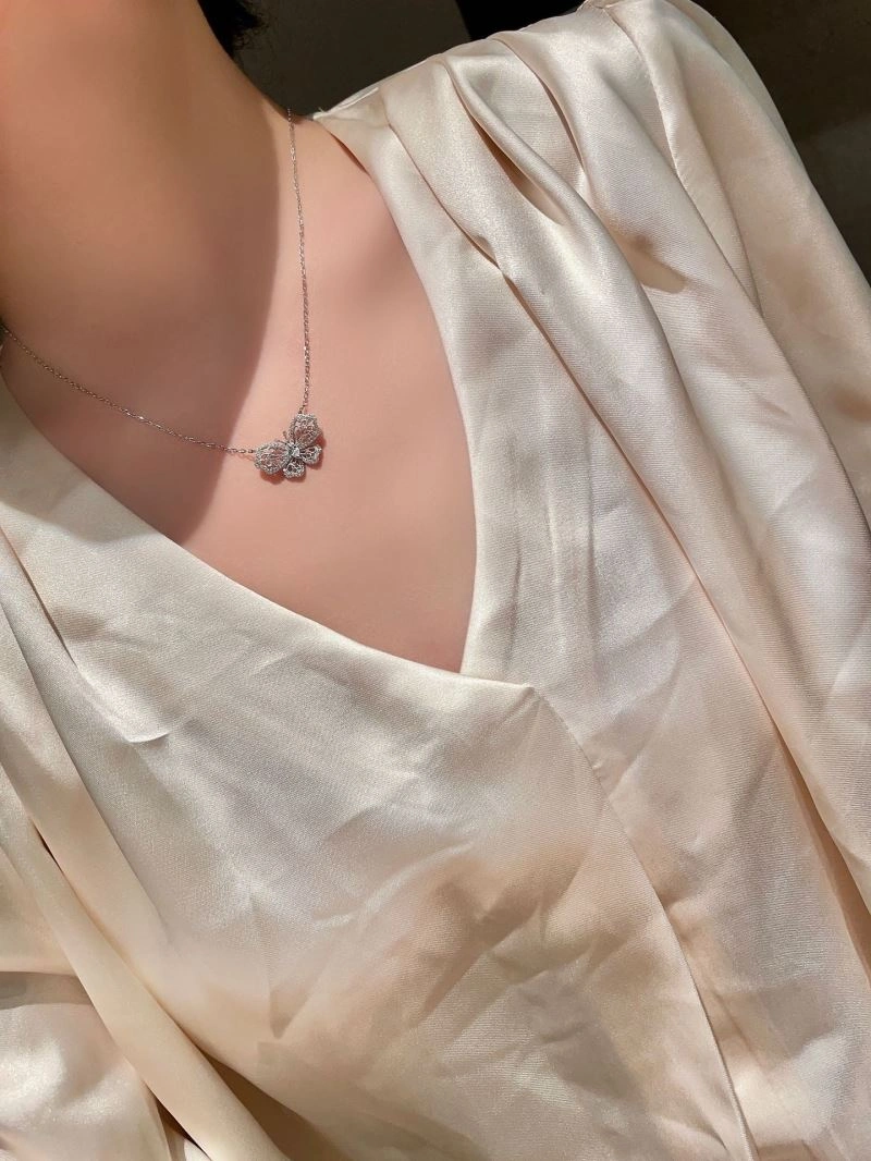 Official Unclassified Brand Necklaces