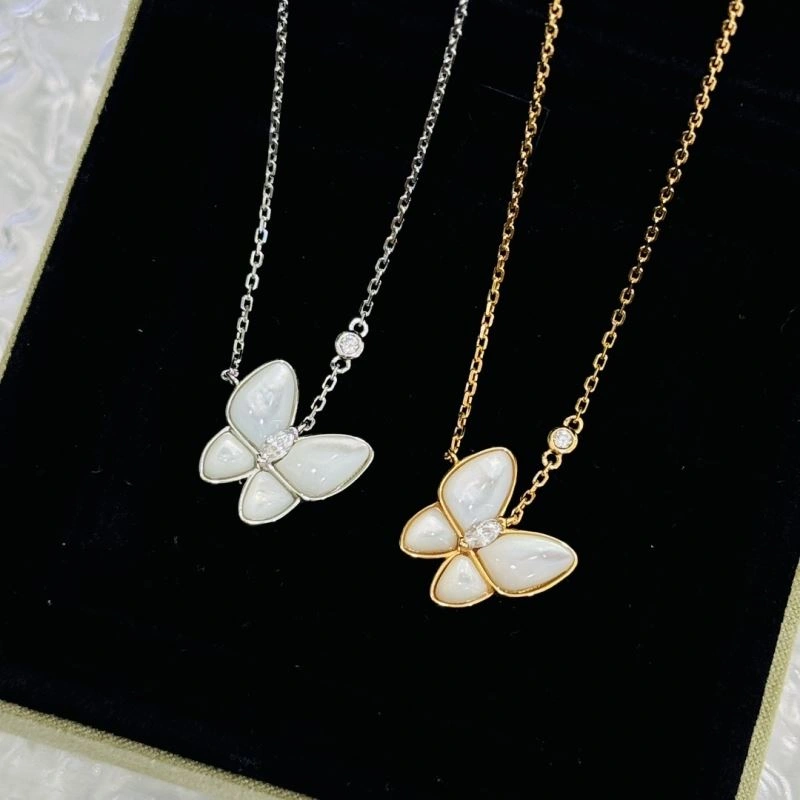 Genuine Unclassified Brand Necklaces