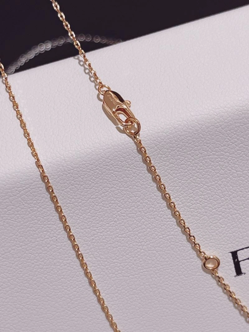 Unclassified Brand Necklaces