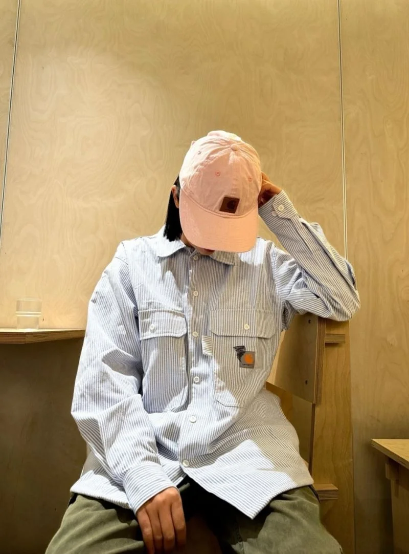 Indistinguishable Unclassified Brand Outwear