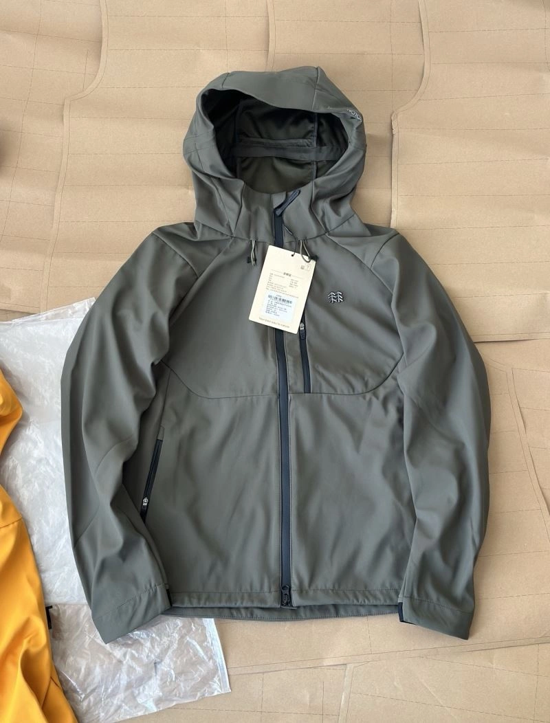 Discounted Unclassified Brand Outwear
