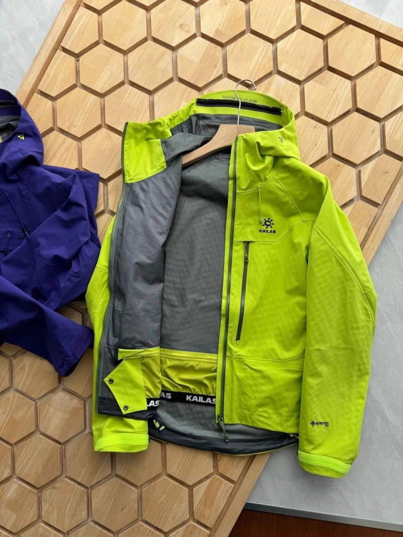 Top mirror Unclassified Brand Outwear