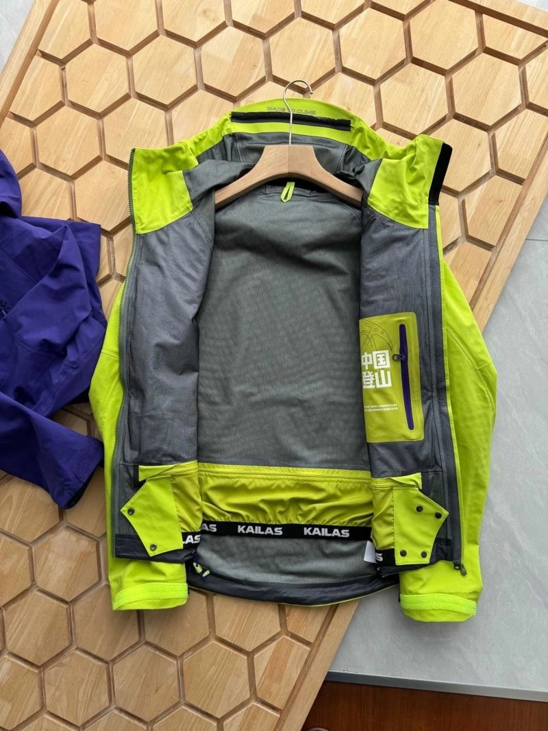 Top mirror Unclassified Brand Outwear