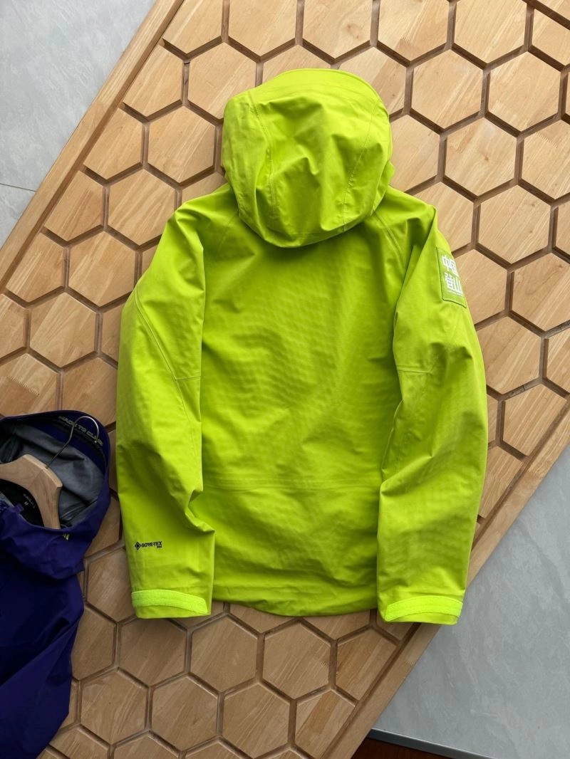 Top mirror Unclassified Brand Outwear
