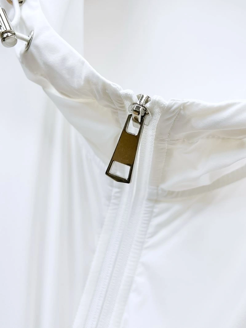 Bargain Unclassified Brand Outwear