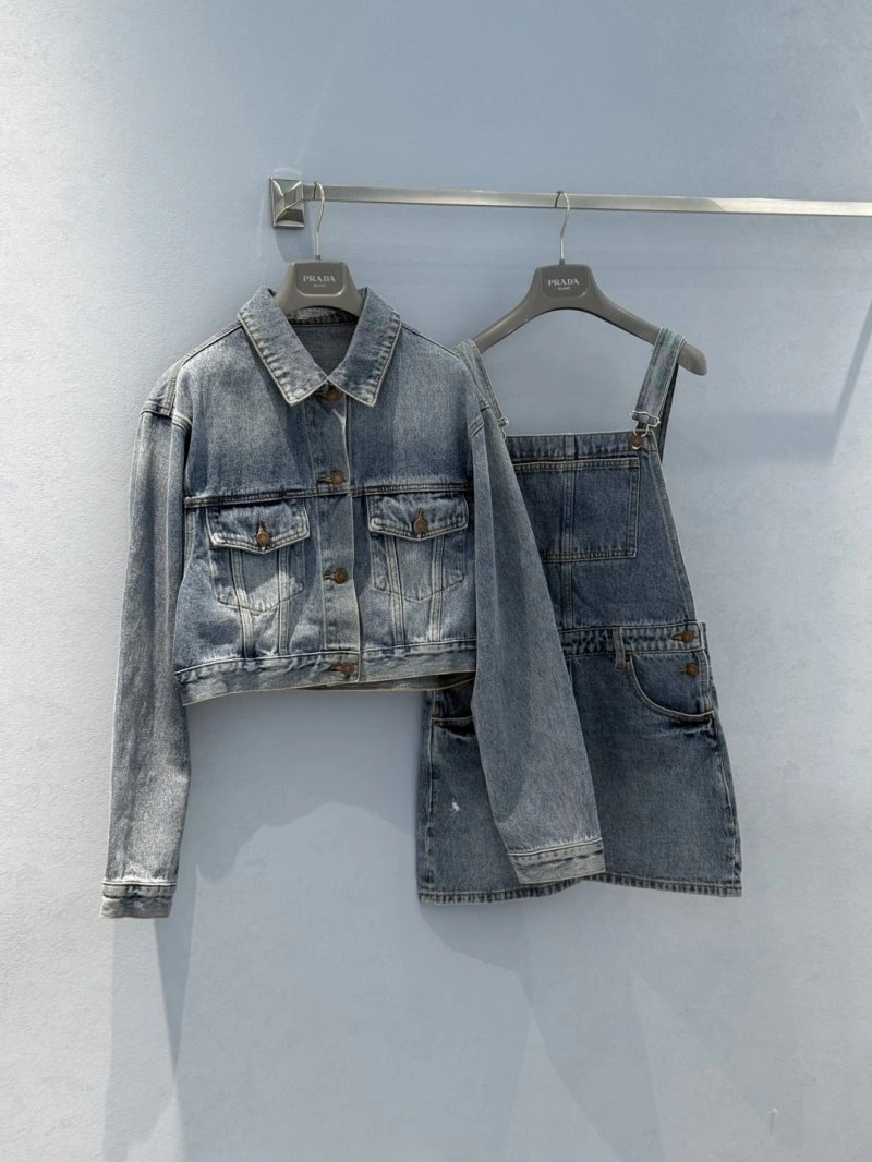 Unclassified Brand Outwear