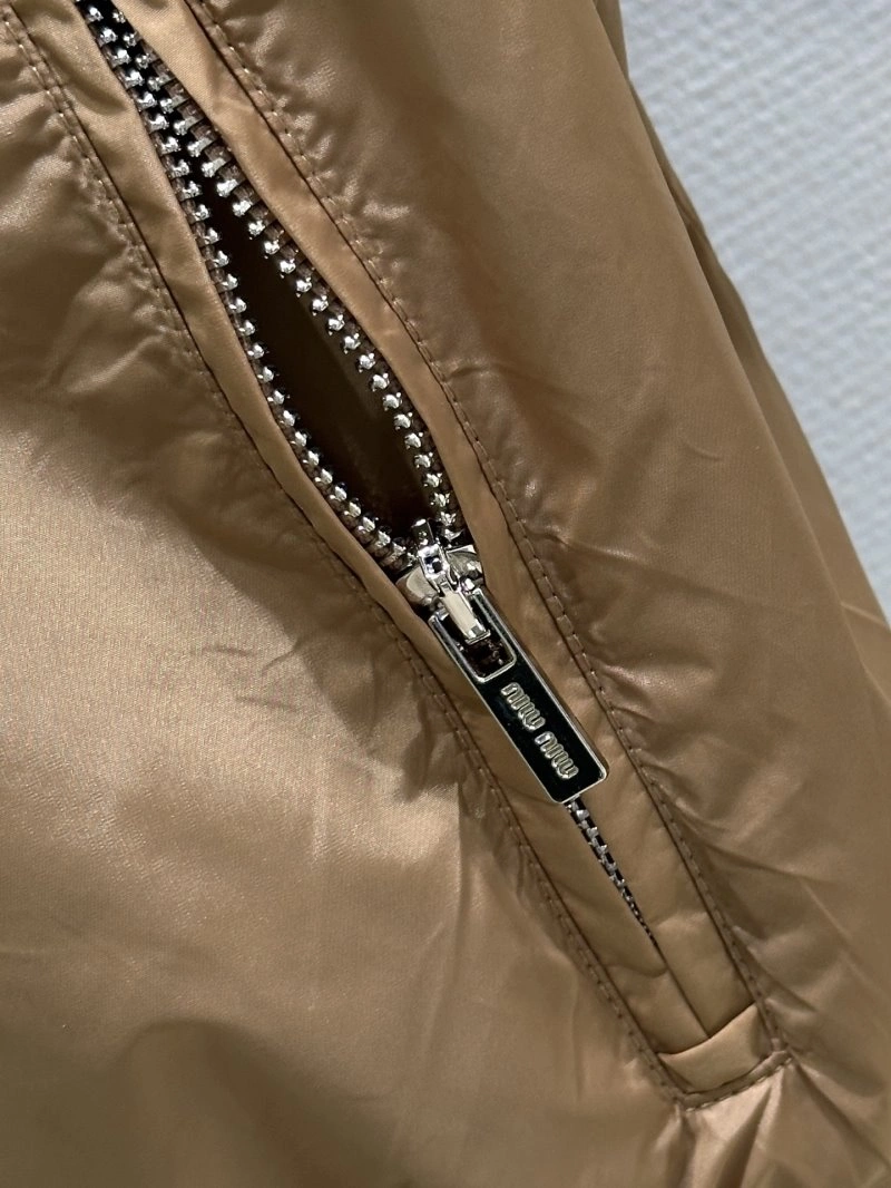 Authentic Unclassified Brand Outwear
