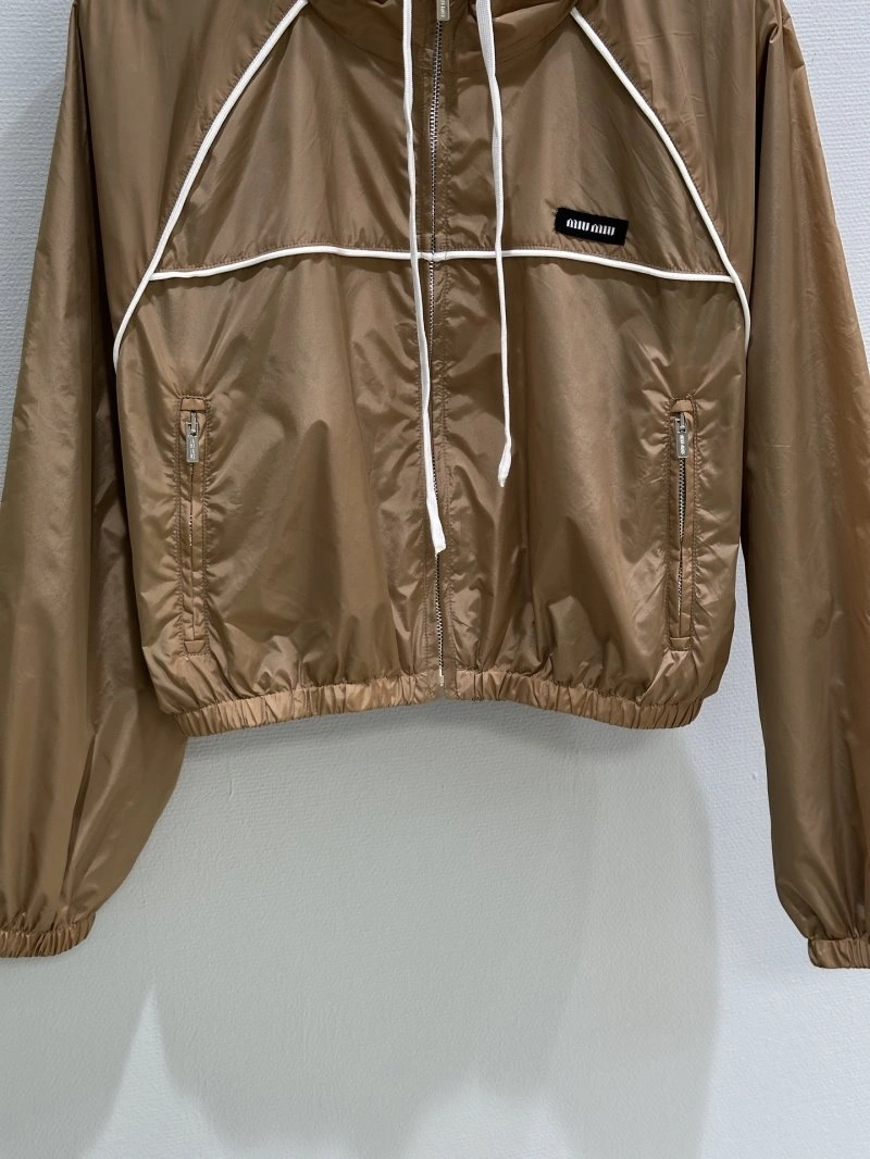 Authentic Unclassified Brand Outwear