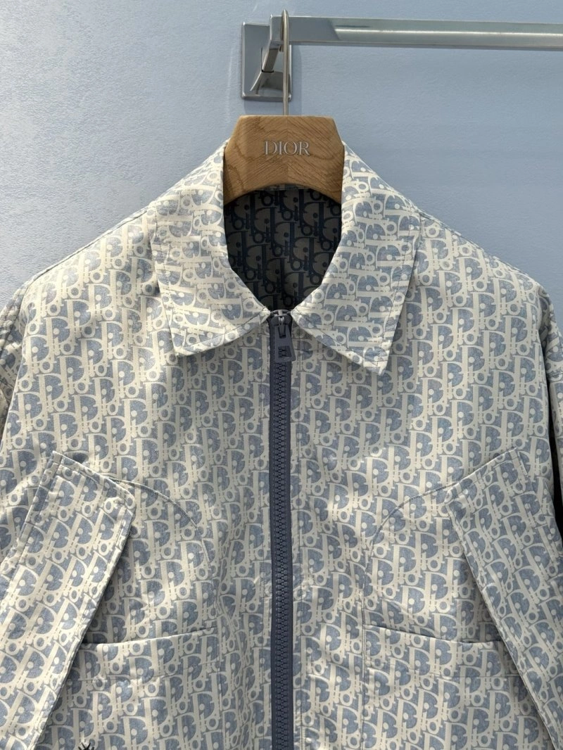 Accurate model Unclassified Brand Outwear