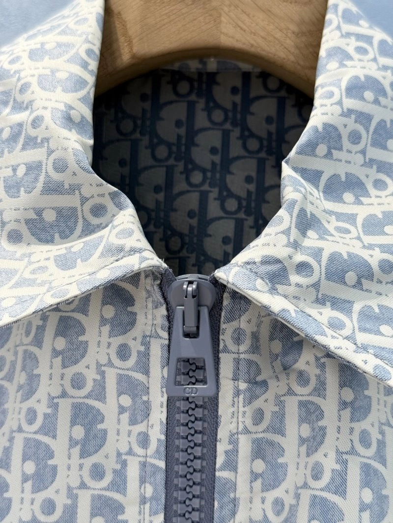 Accurate model Unclassified Brand Outwear