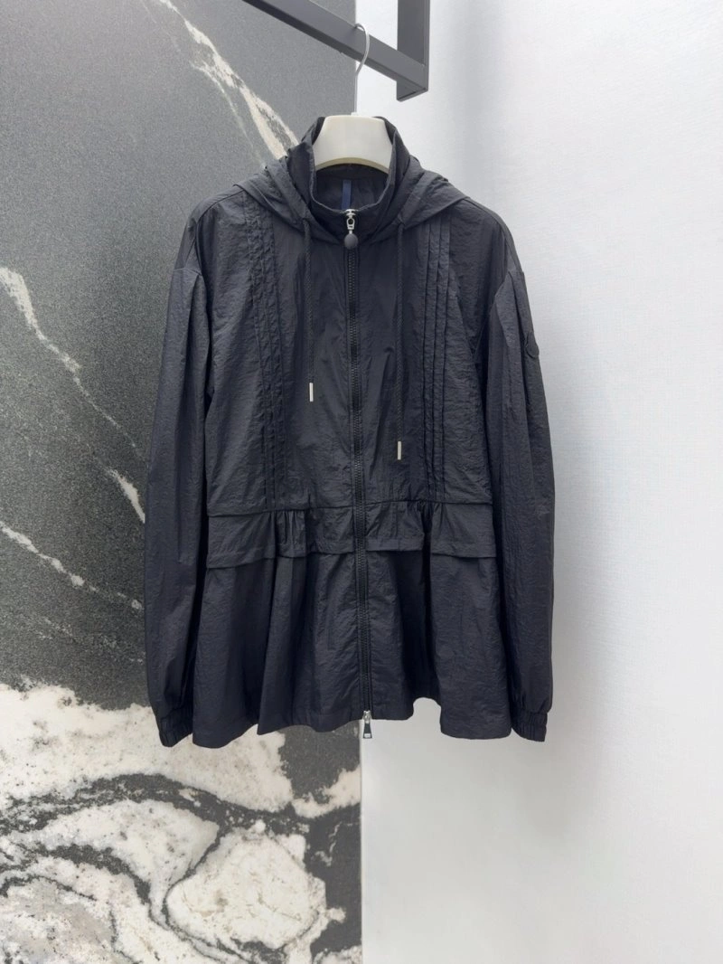Unclassified Brand Outwear