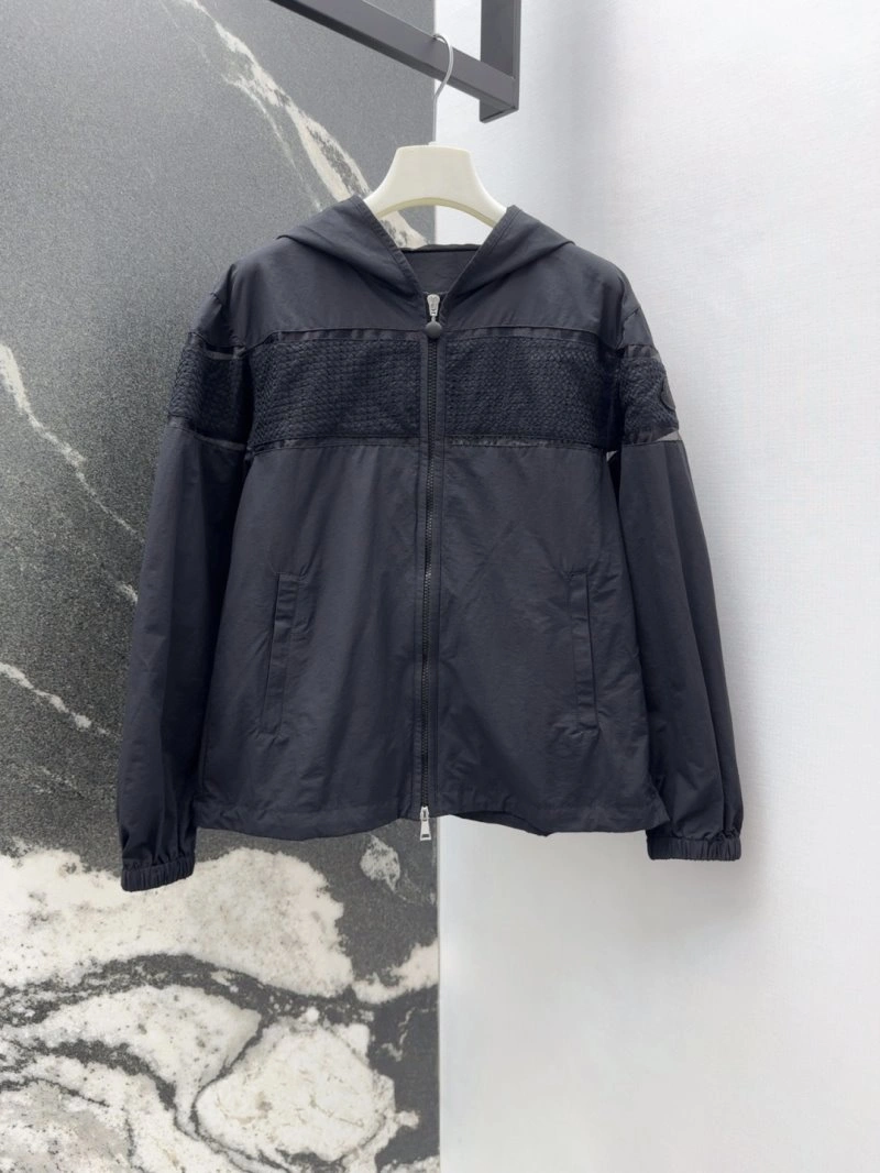 Unclassified Brand Outwear