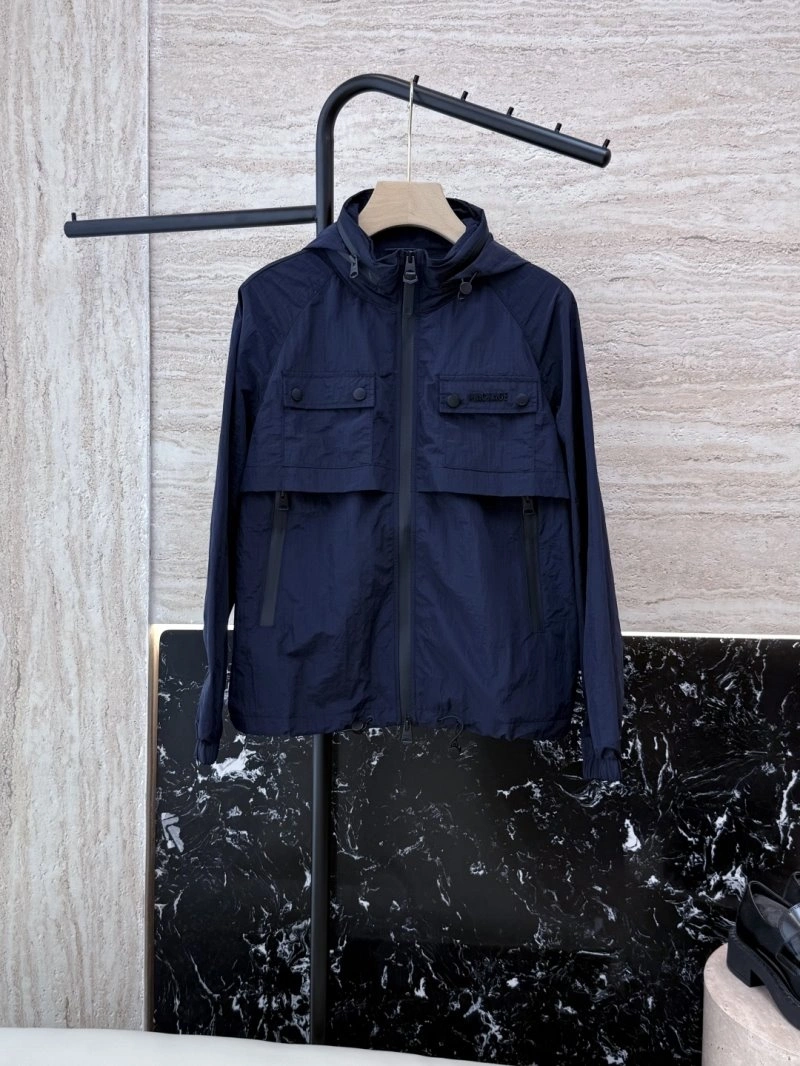 Unclassified Brand Outwear