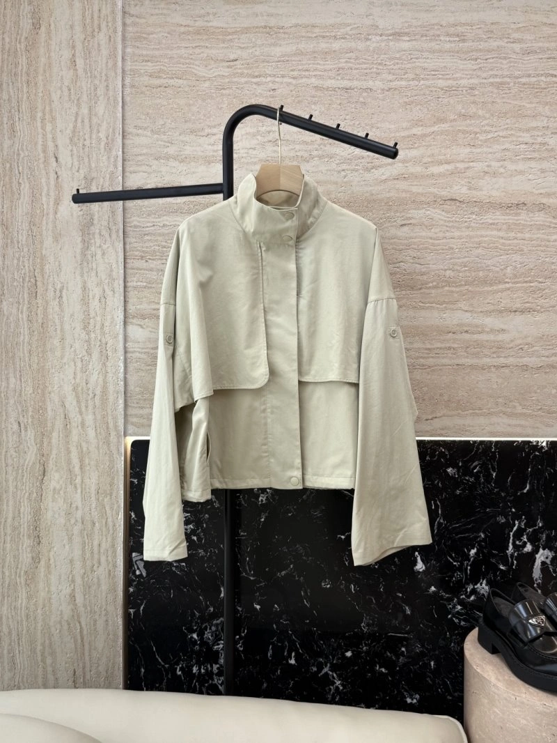 Unclassified Brand Outwear