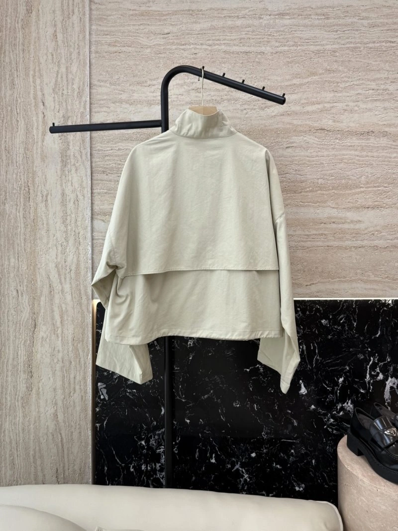 Authentic Unclassified Brand Outwear