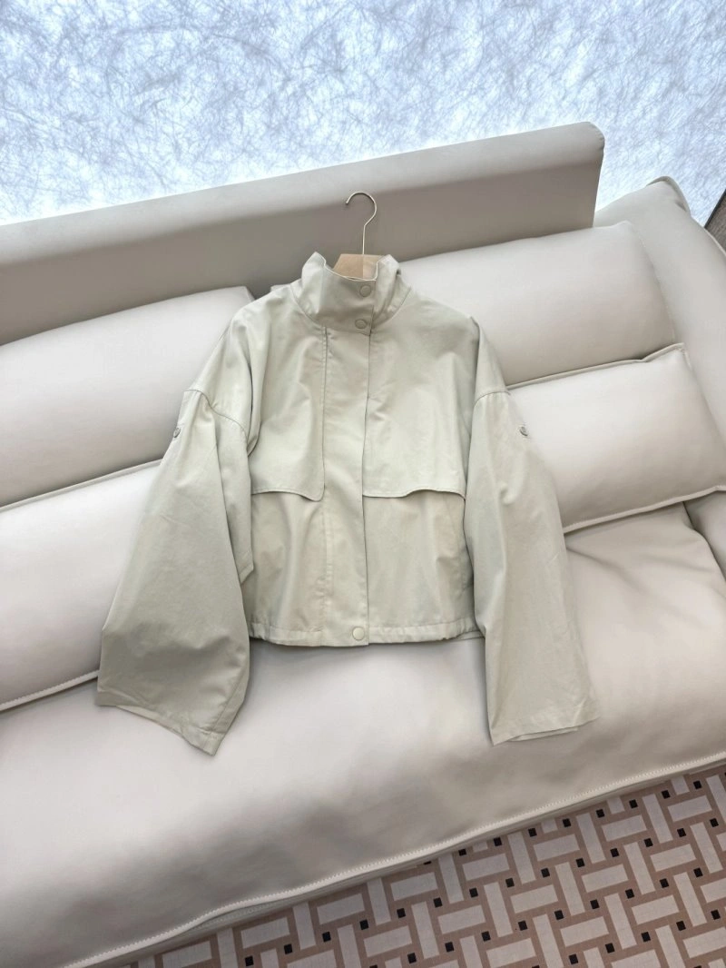 Authentic Unclassified Brand Outwear