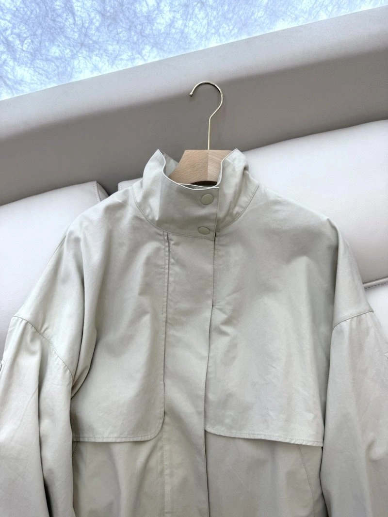 Authentic Unclassified Brand Outwear