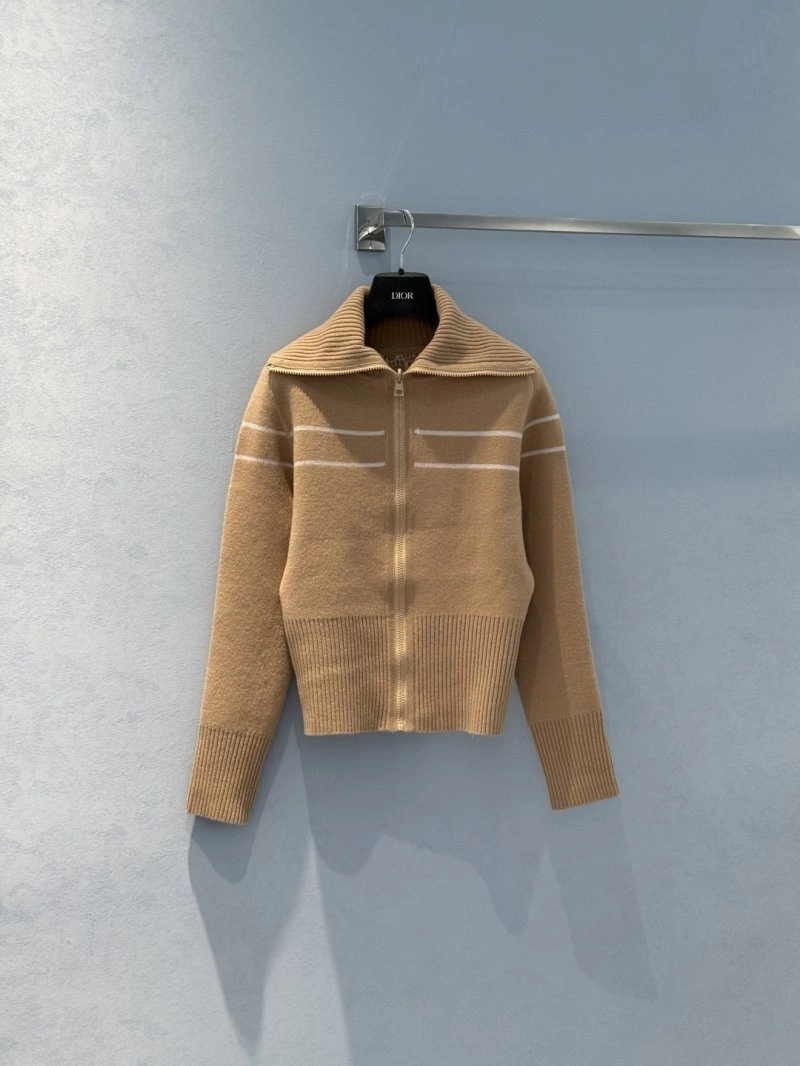 Unclassified Brand Outwear