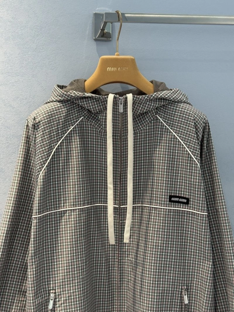 Authentic Unclassified Brand Outwear