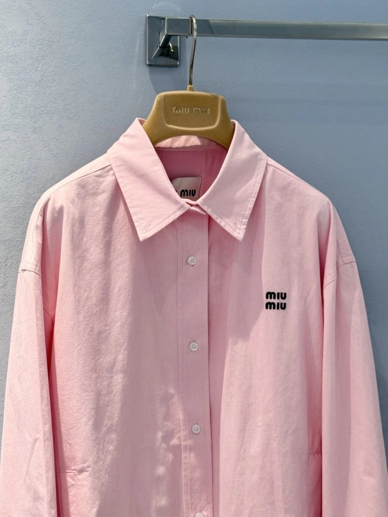 Low-cost Unclassified Brand Outwear