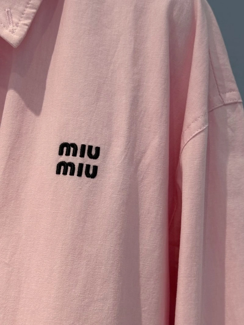 Low-cost Unclassified Brand Outwear